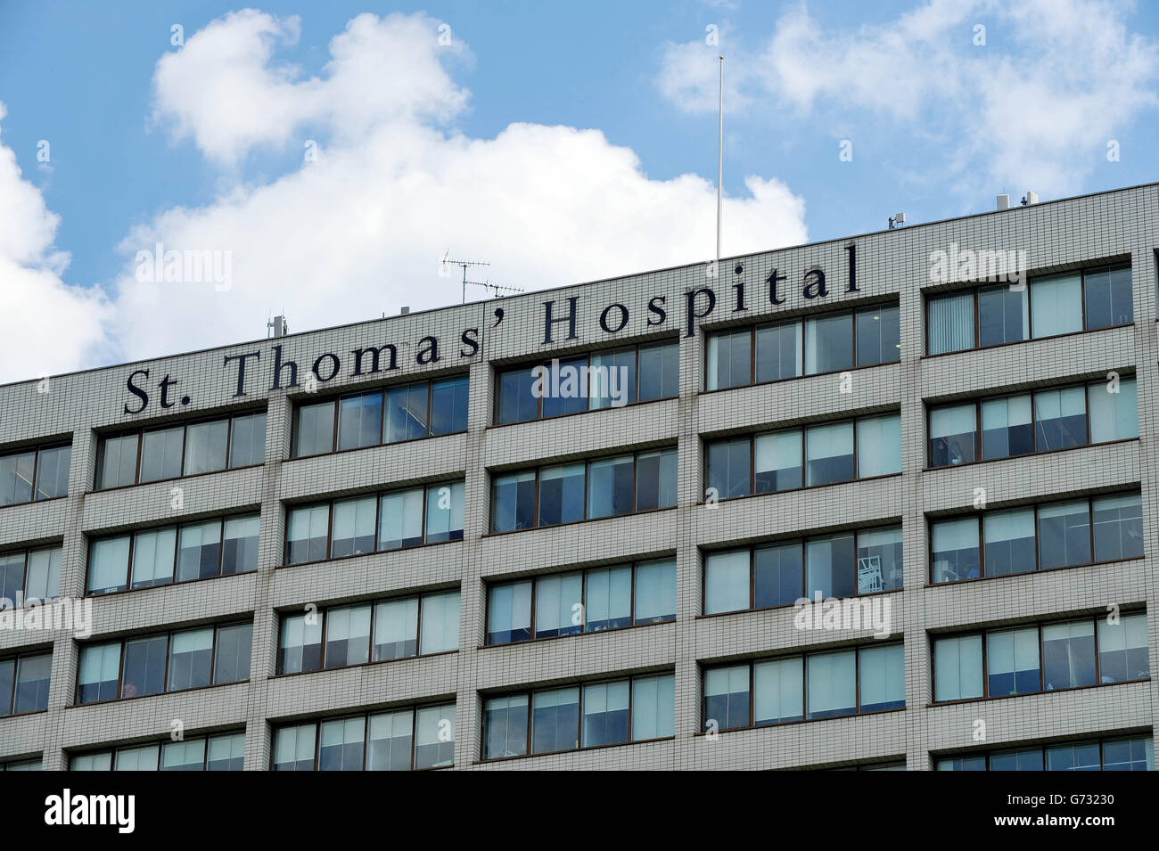 St thomas hospital london gv hi-res stock photography and images - Alamy