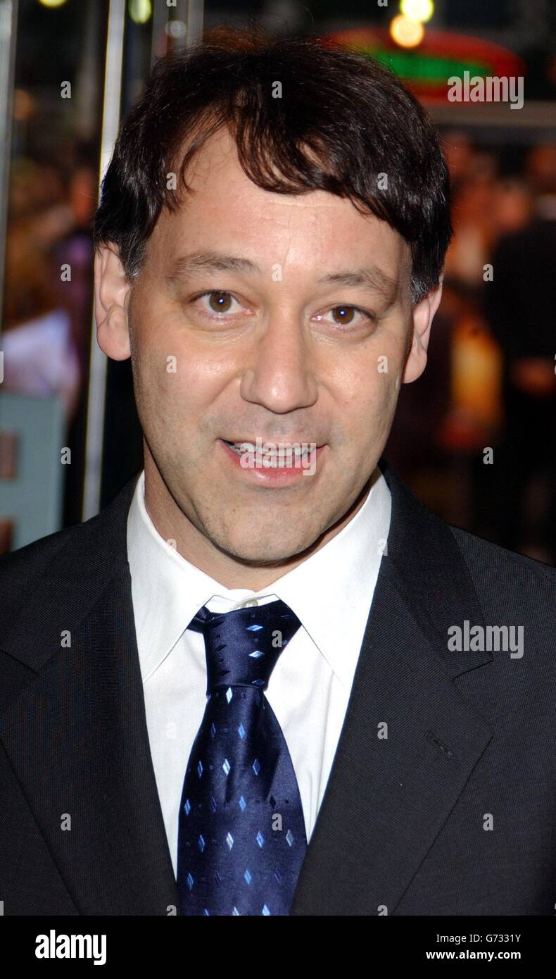 Showbiz spiderman film cinema director celebrity head shoulders sam ...