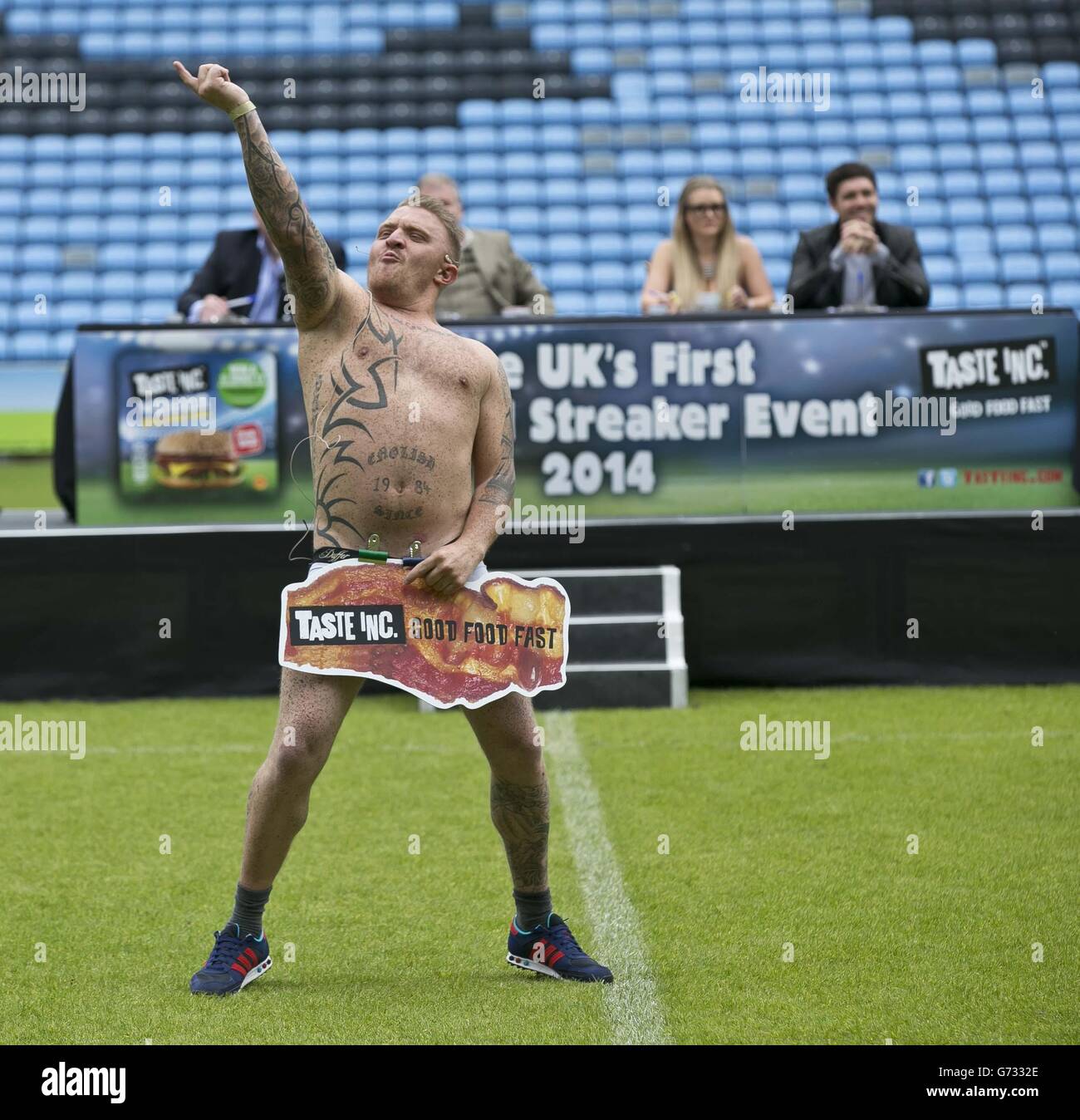 Streaker At Stock Photos & Streaker At Stock Images - Alamy