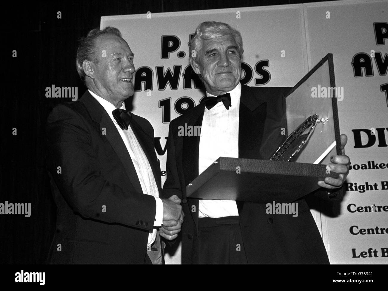Sport football celebrating b w black and white nealscan nat lofthouse ...