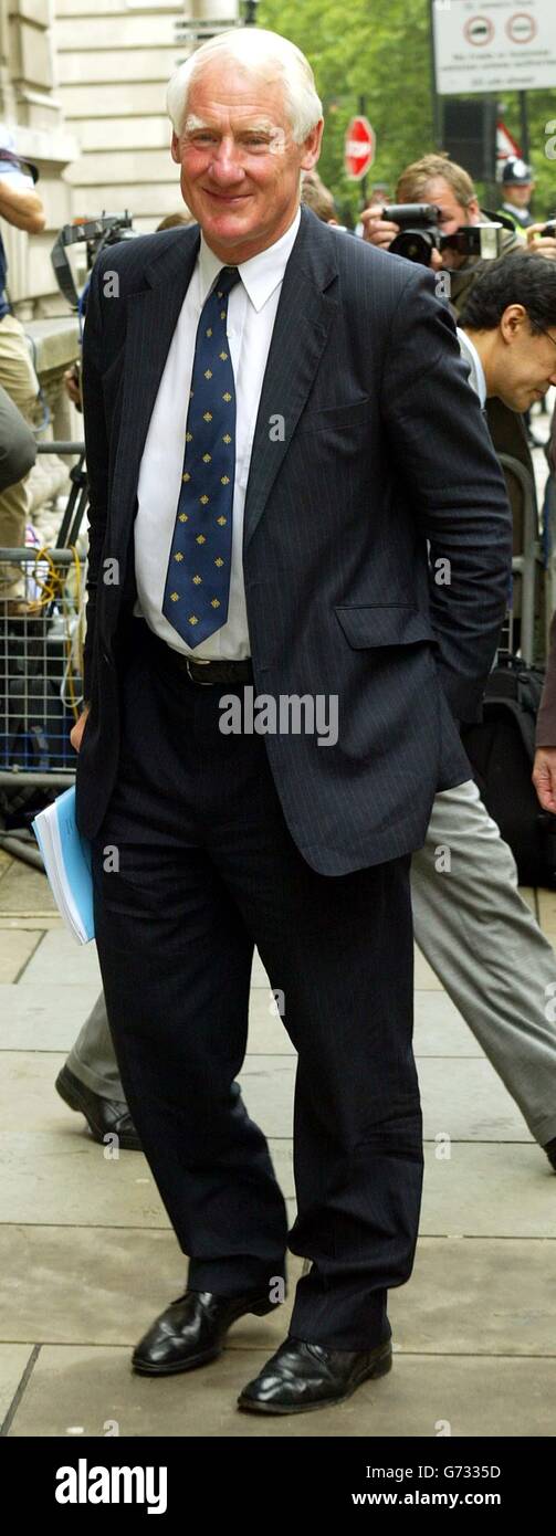 Lord butler arrives news conference in westminster hi-res stock ...