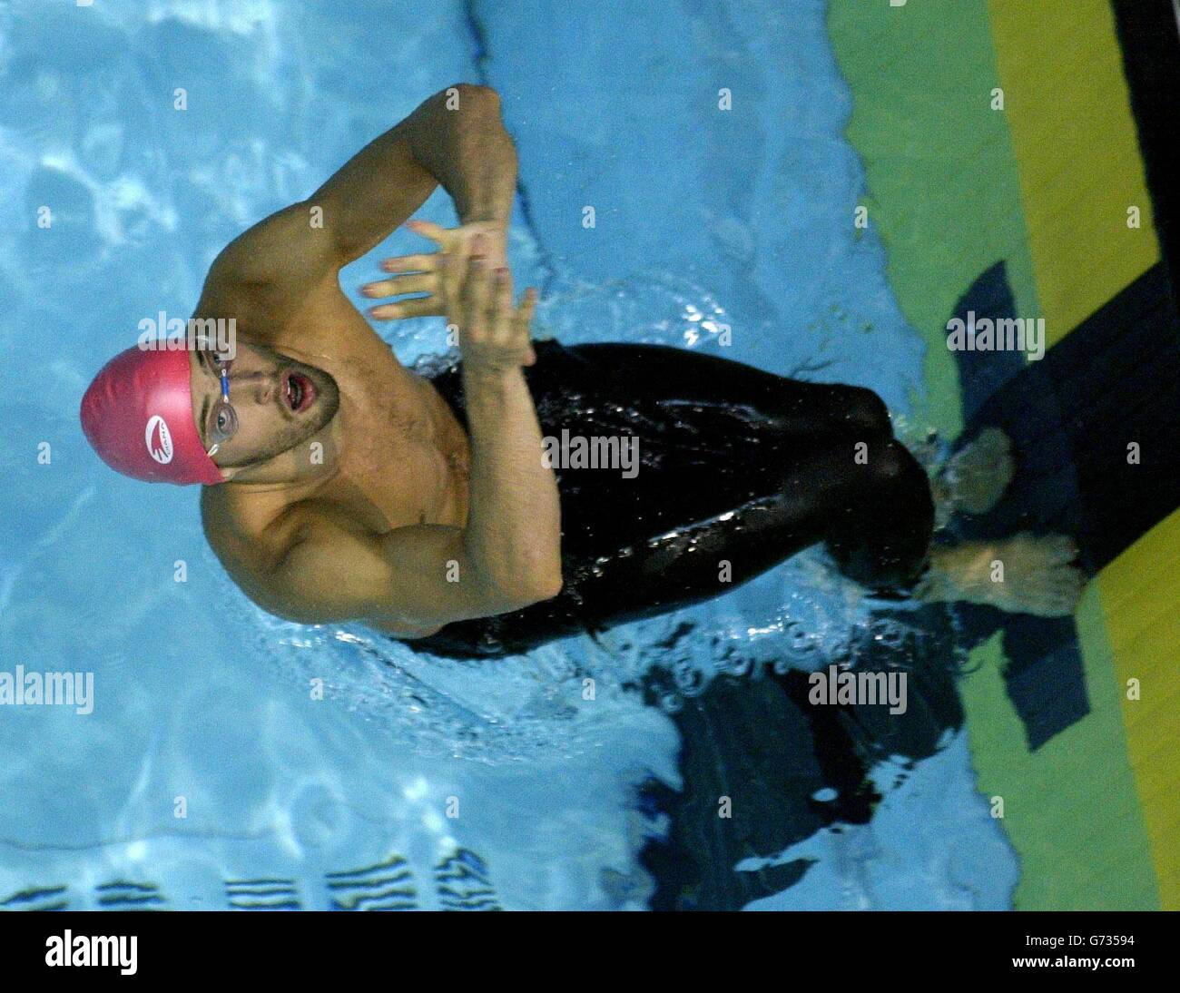 Flies backwards hi-res stock photography and images - Alamy