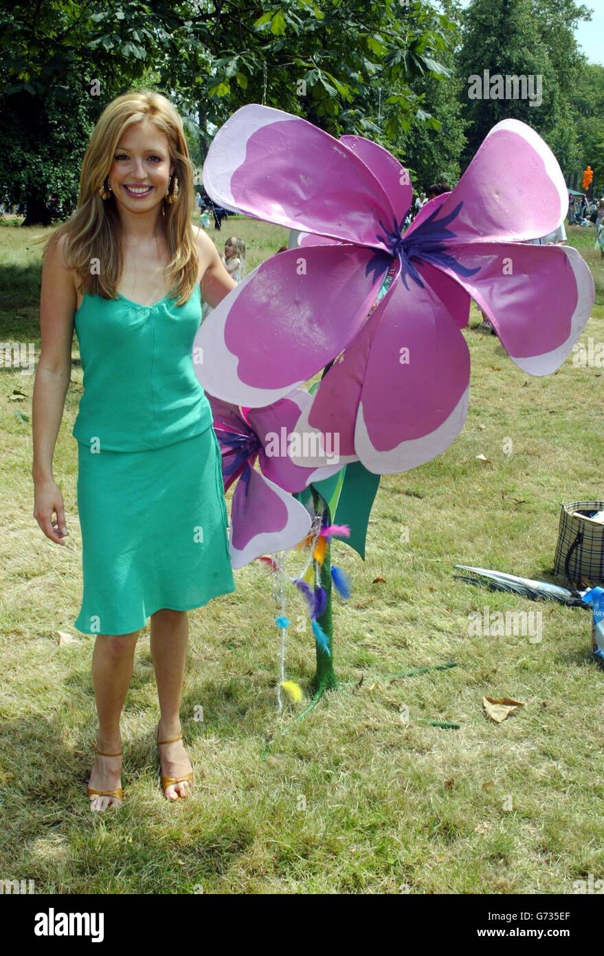 Cat Deeley joins thousands of visitors in Kensington Gardens, London ...