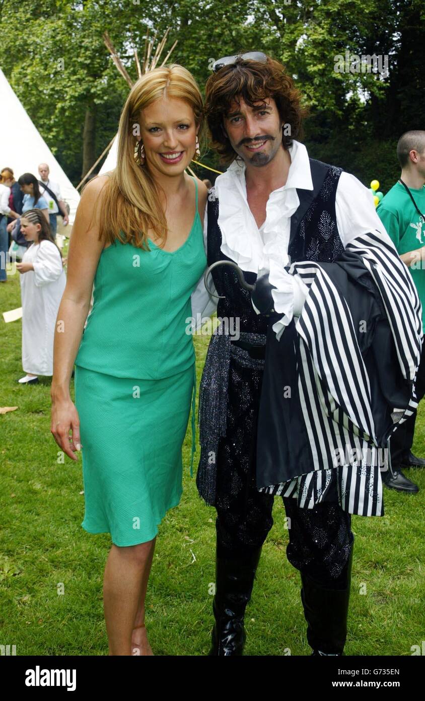 Peter pans 100th birthday in aid goshcc hi-res stock photography and ...