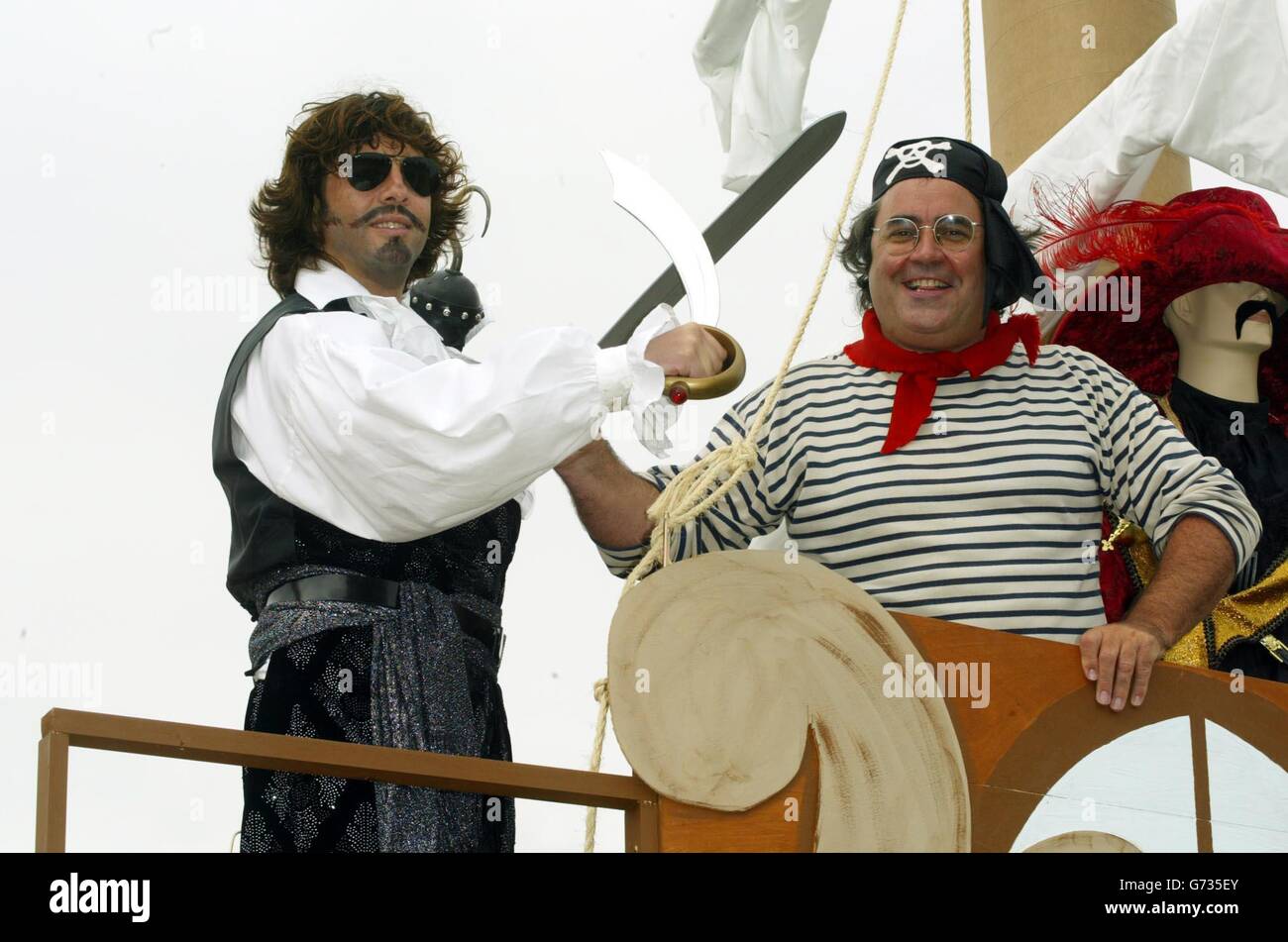 Peter Pan's 100th Birthday in aid of GOSHCC Stock Photo - Alamy