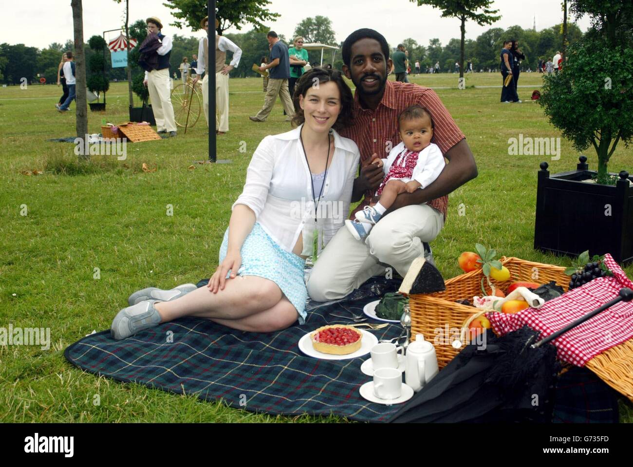 Olivia Williams And Her Husband Rhashan Stone High Resolution Stock ...