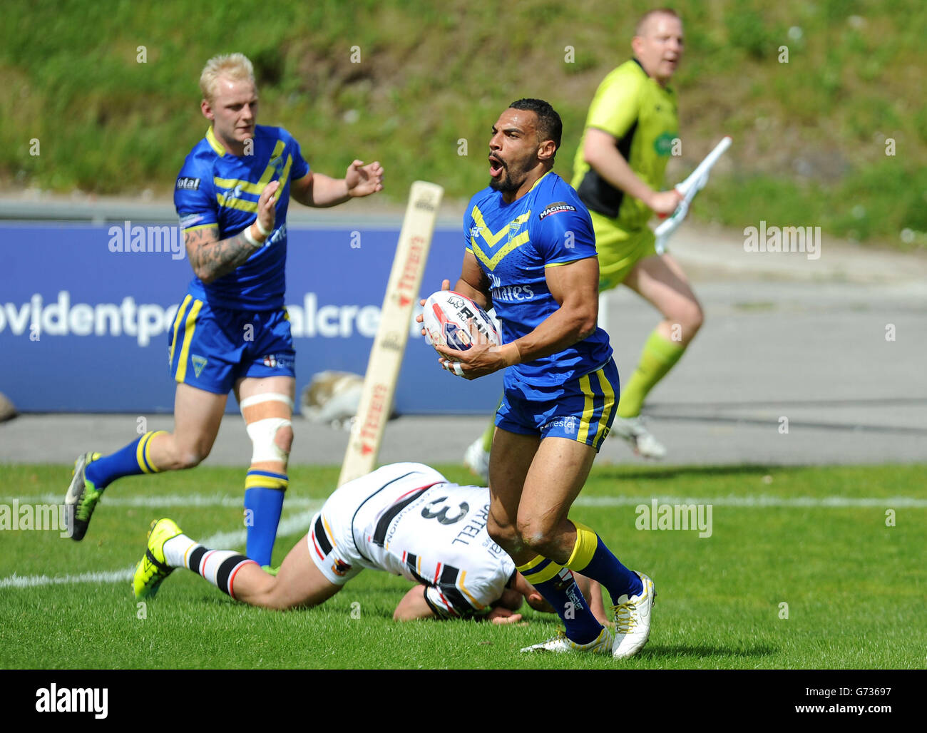 Warrington wolves ryan atkins celebrates his try hi-res stock ...