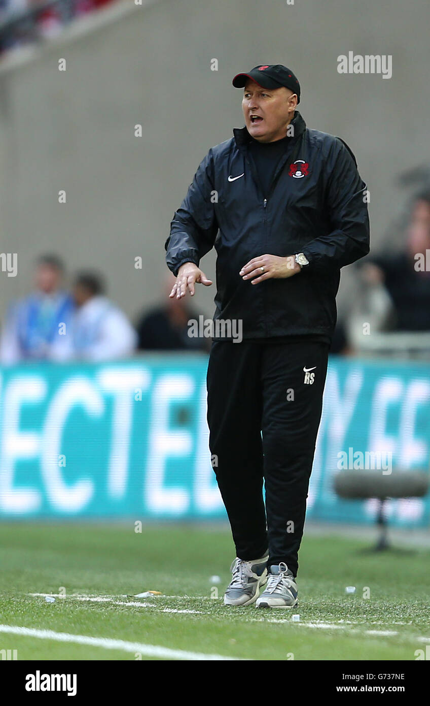 Leyton orients manager russell slade on the touchline hi-res stock ...