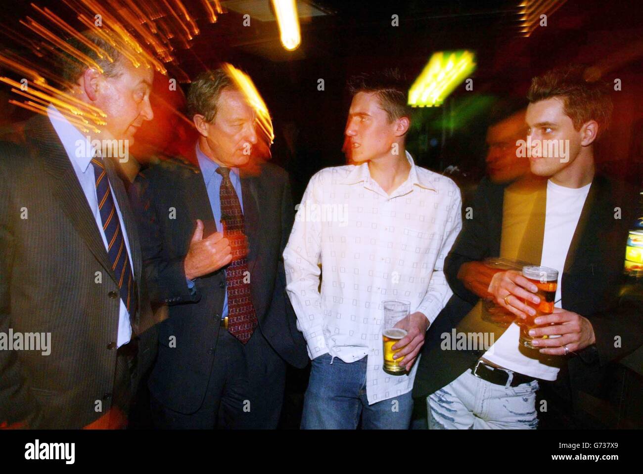 Left drinking officers hi-res stock photography and images - Alamy