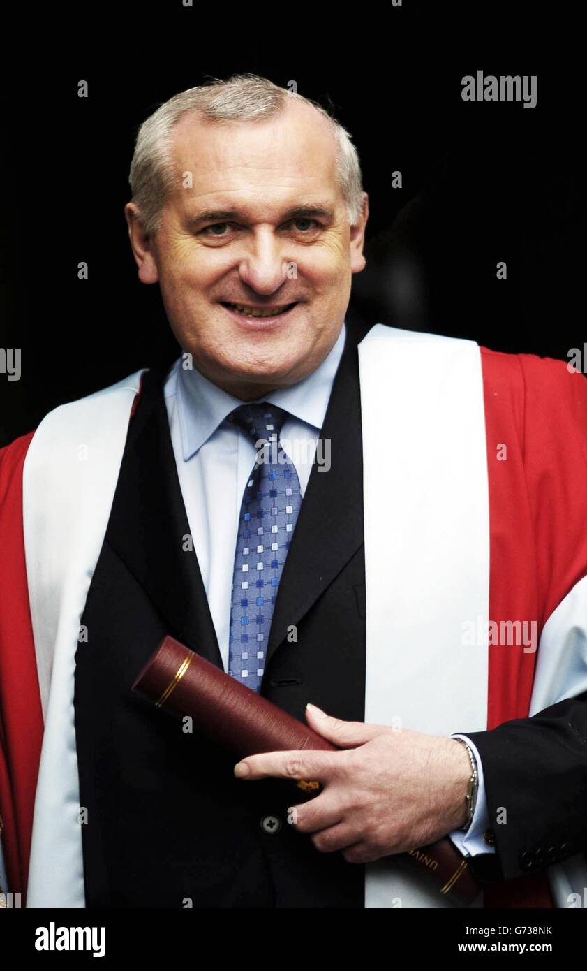 Politics education smiling bertie ahern bertieaherncollection hi-res ...