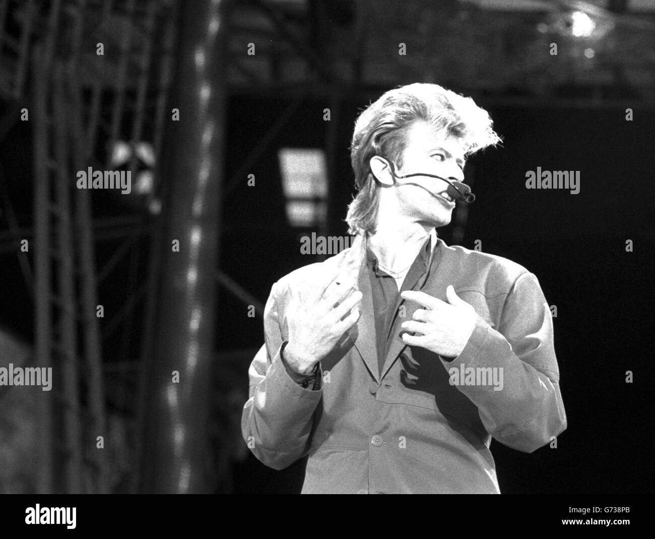 David Bowie's sell-out concert at Wembley Stadium Stock Photo - Alamy