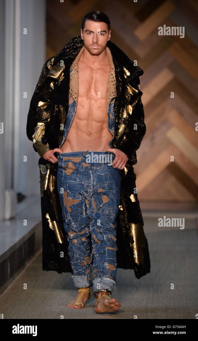 A model wears a design by Justin Alves-Khan during the Royal College of ...