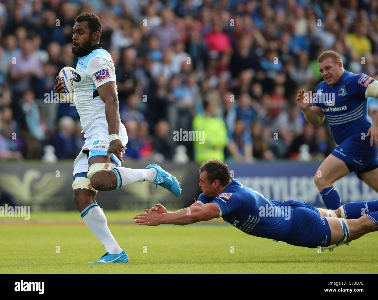 Glasgow Warrior's Leone Nakarawa and Leinster's Rhys Ruddock during the ...