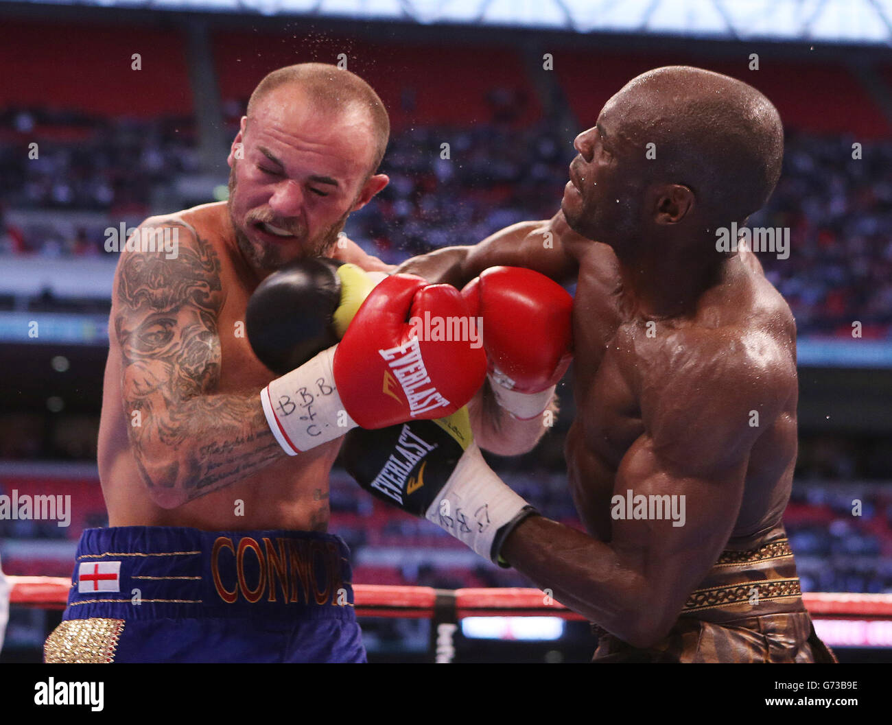 Boxing - Undercard - Wembley Arena. Kevin Mitchell (left) in action ...