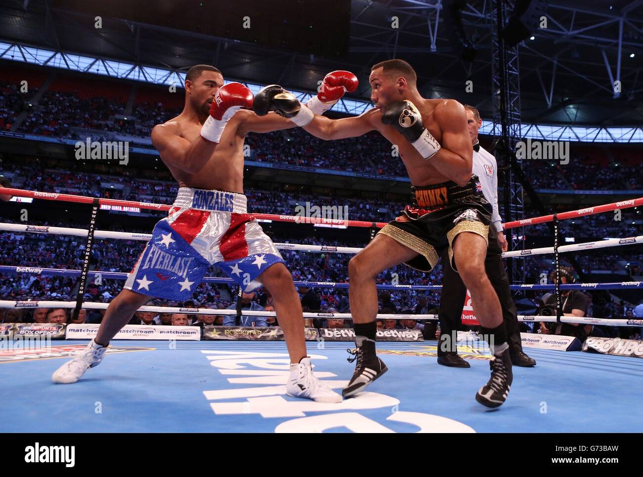 Boxing - Undercard - Wembley Arena Stock Photo - Alamy