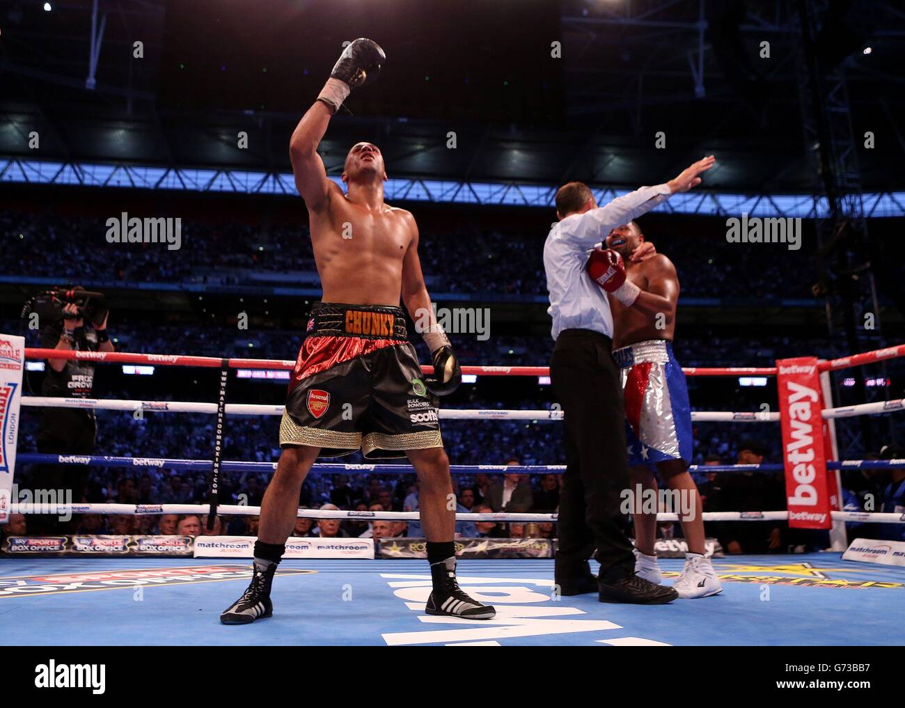 Boxing undercard wembley stadium hi-res stock photography and images ...