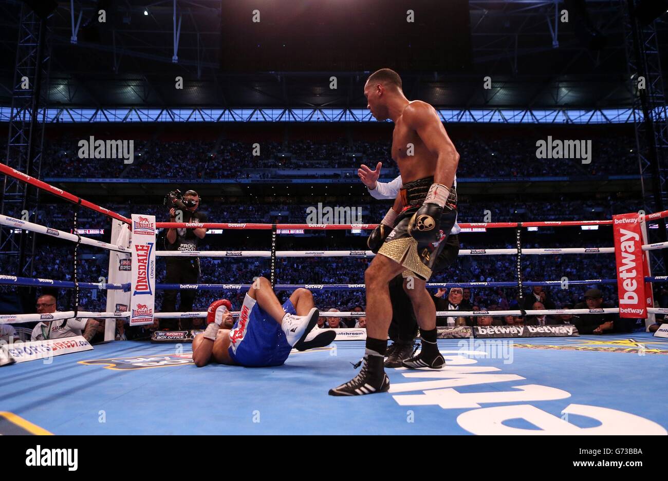 Boxing - Undercard - Wembley Arena Stock Photo - Alamy