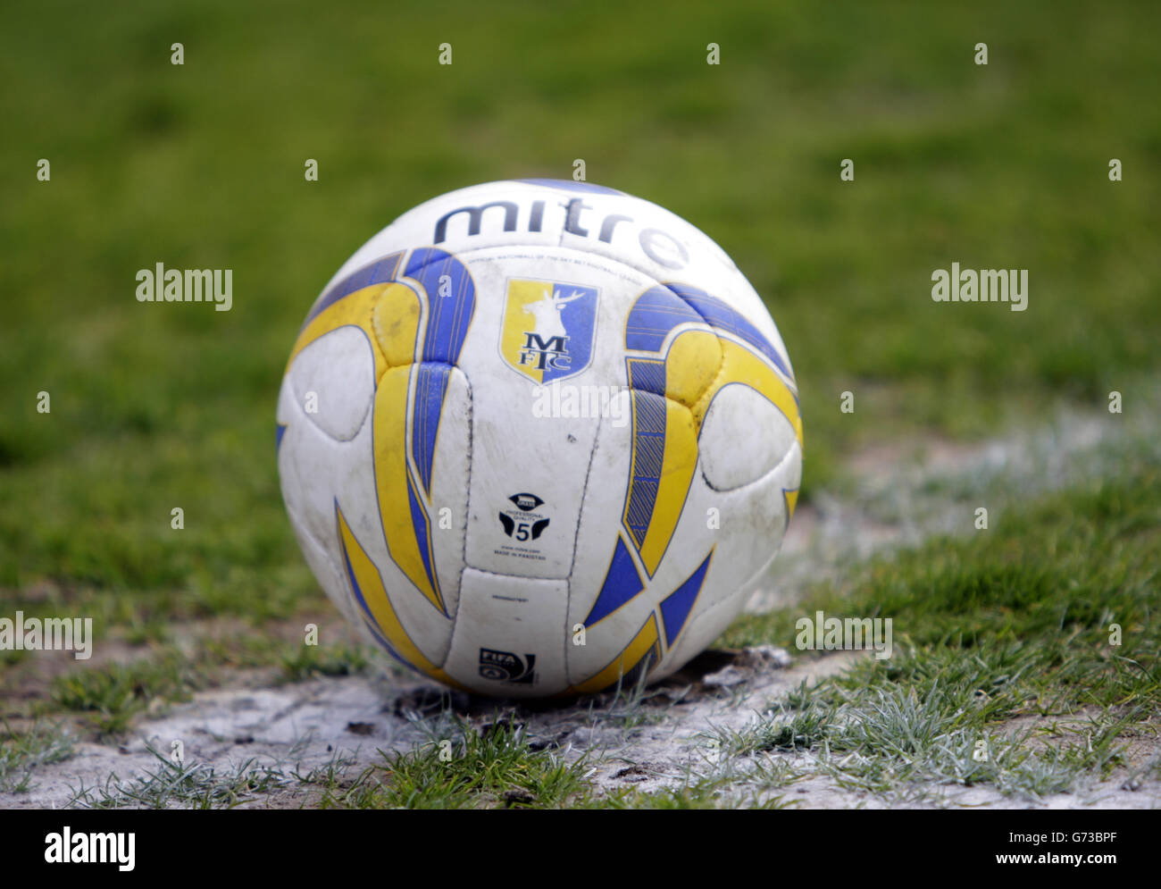 Mansfield town badge hi-res stock photography and images - Alamy