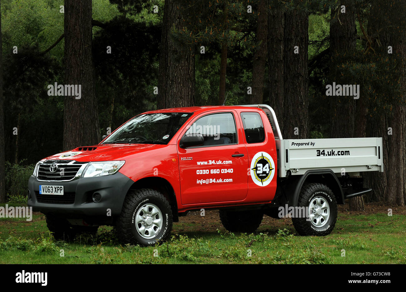 Toyota fleet handover hi-res stock photography and images - Alamy