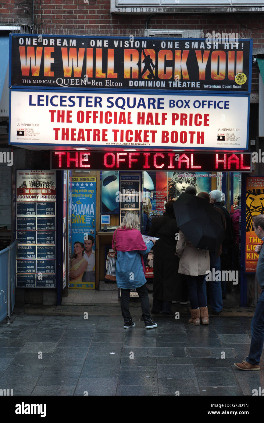 Square box hi-res stock photography and images - Alamy