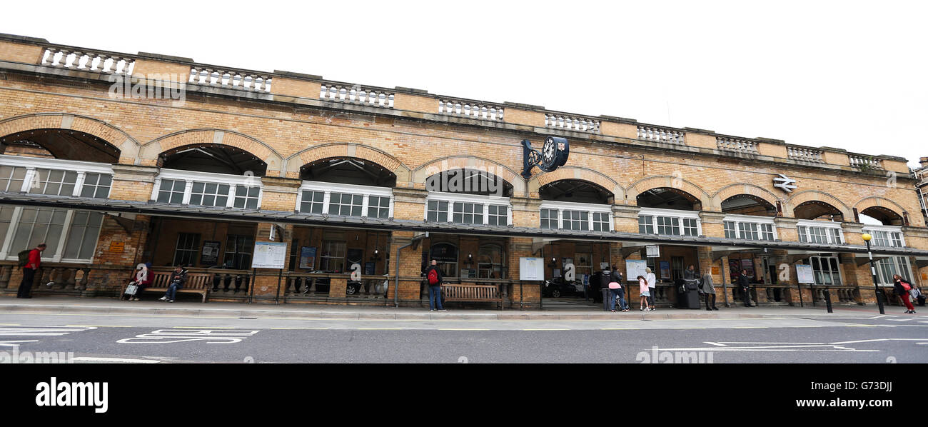 Travel Stock, York. The front of York train station Stock Photo - Alamy