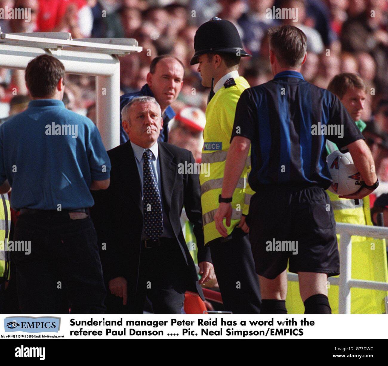 Sunderland manager peter reid has word with the referee paul hi-res ...