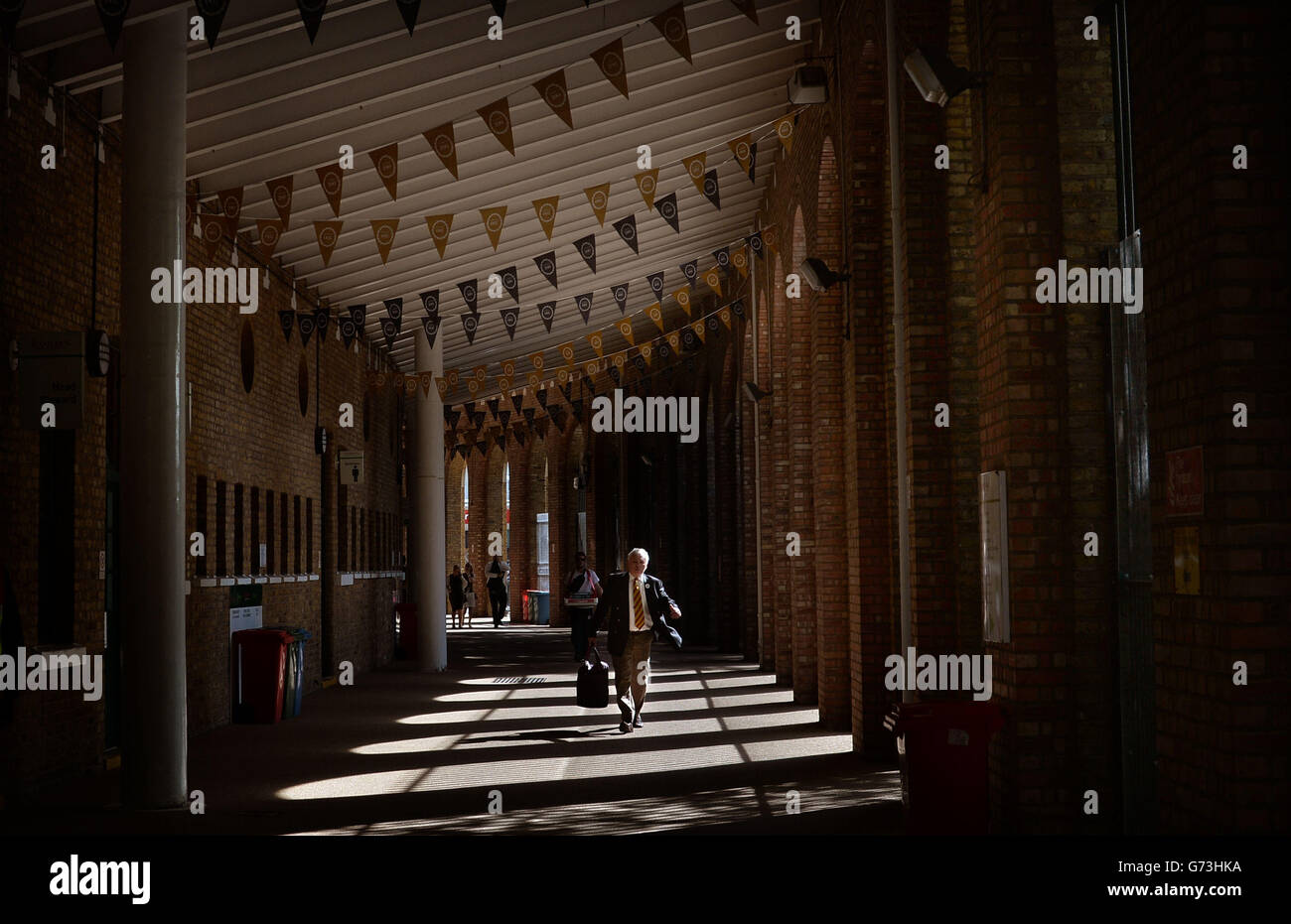 MCC members arrive as Lord's celebrates the bicentenary of it's present ...
