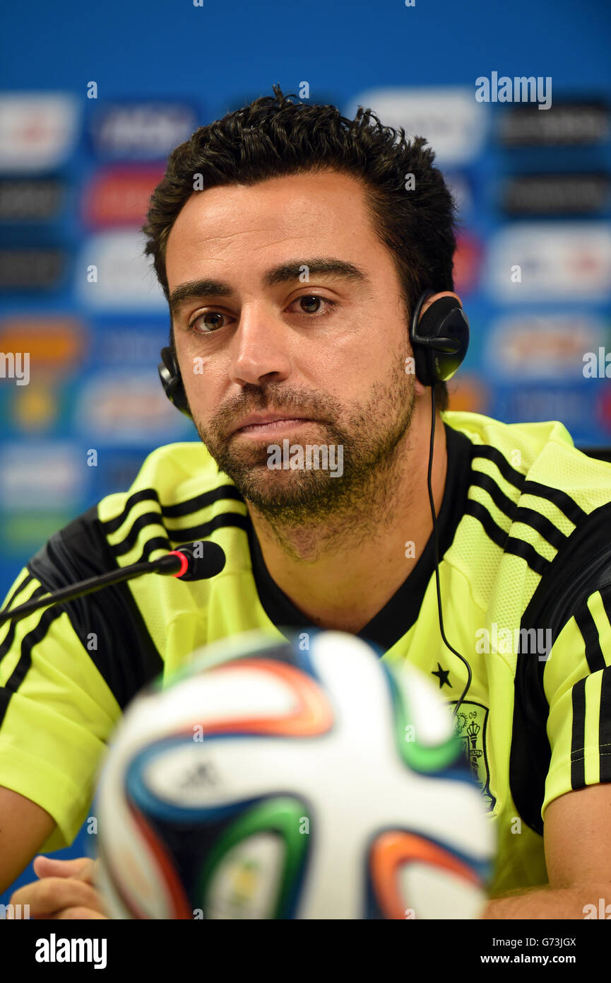 Soccer - FIFA World Cup 2014 - Group B - Spain v Netherlands - Spain ...