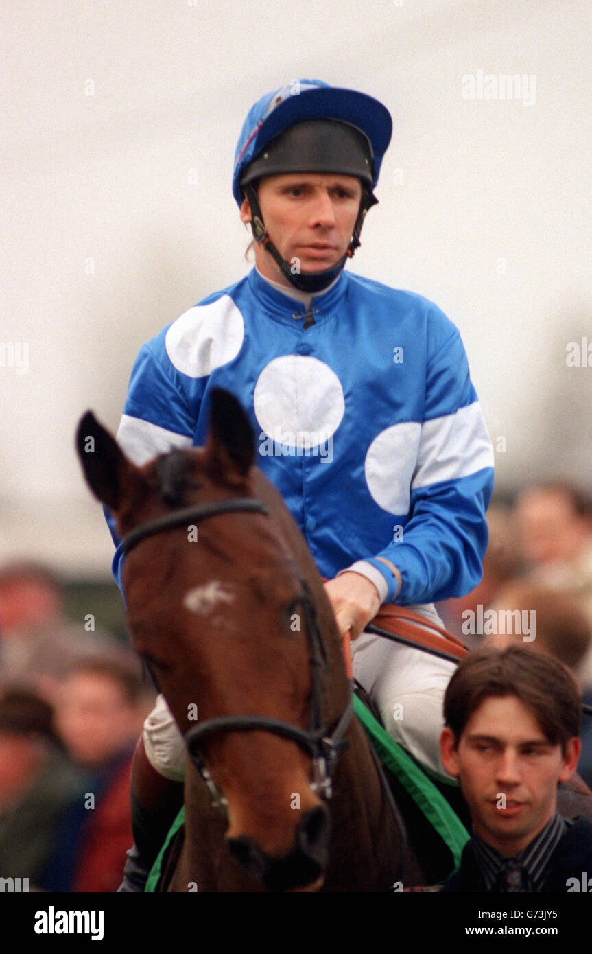 Uttoxeter racing portraits hi-res stock photography and images - Alamy