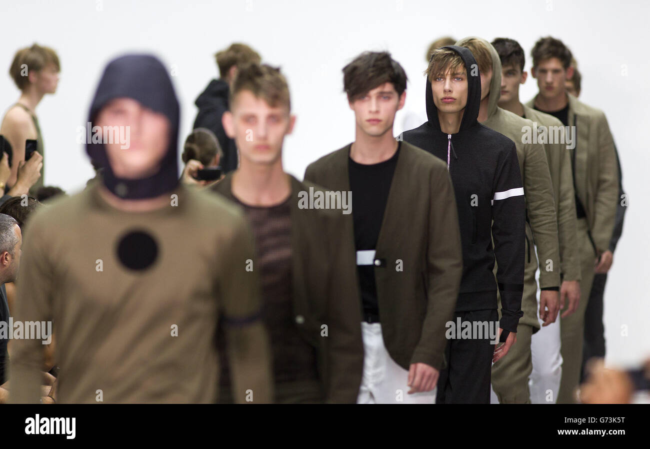 Models wear designs in the Lee Roach catwalk show during London ...