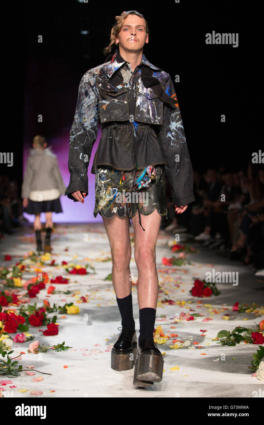 Charles jeffrey loverboy catwalk hi-res stock photography and images ...