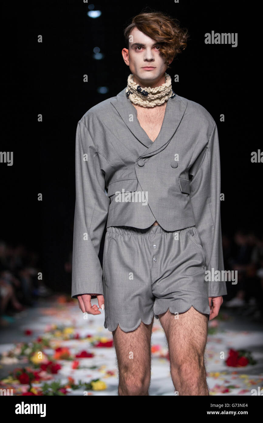 Charles jeffrey loverboy catwalk hi-res stock photography and images ...