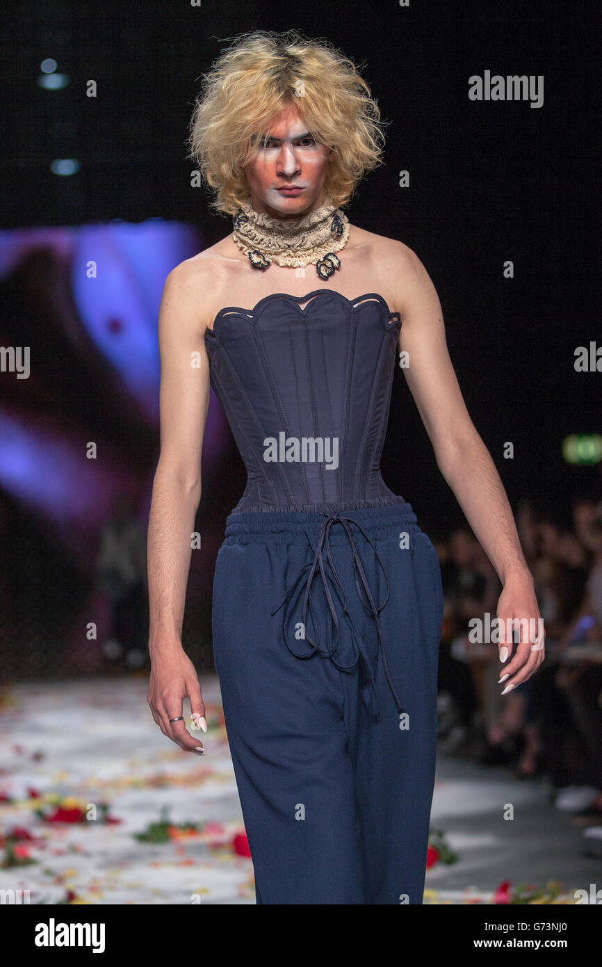 Charles jeffrey loverboy catwalk hi-res stock photography and images ...