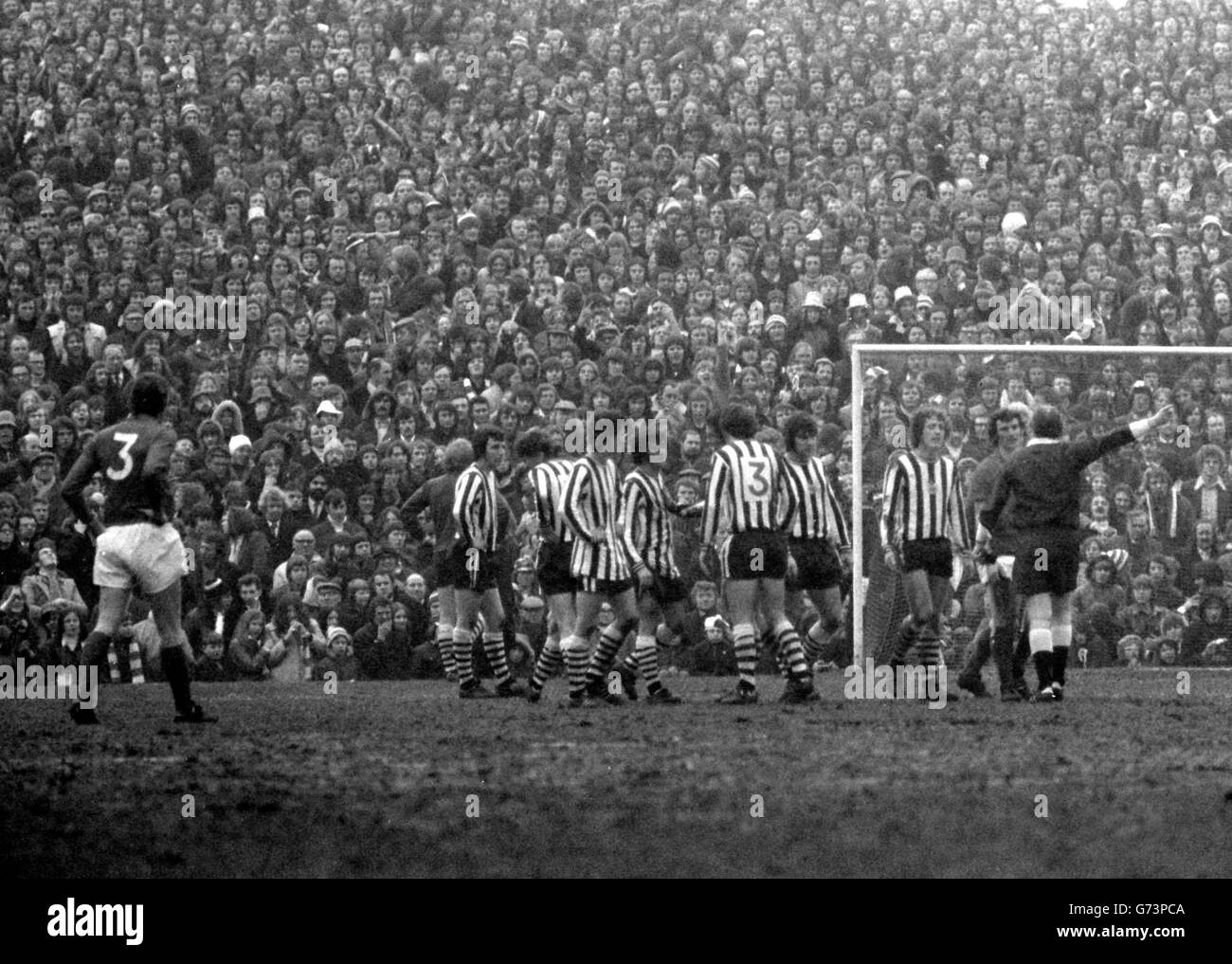 Referee Gordon Kew sends Newcastle United's Pat Howard off the field ...