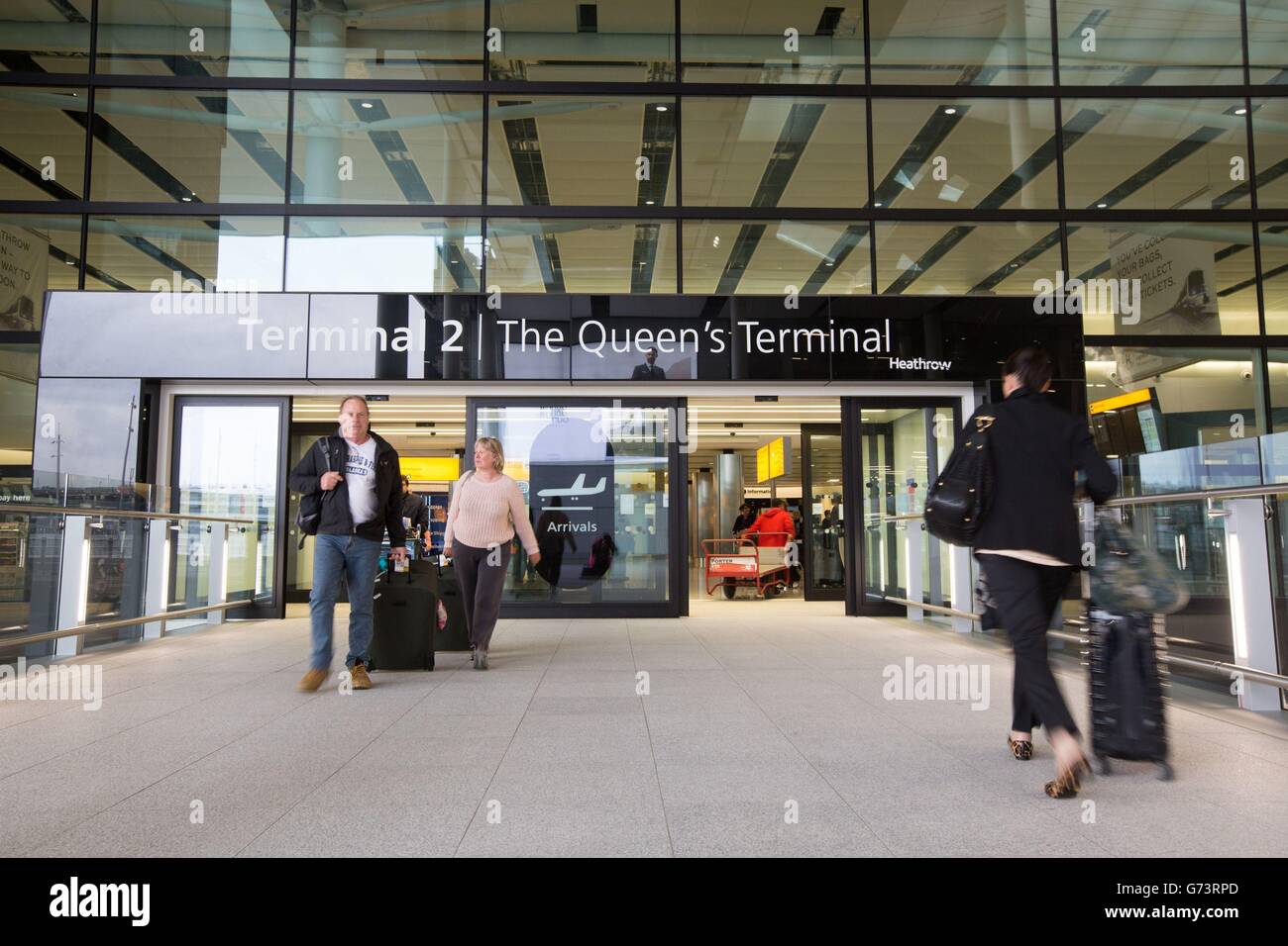 Passengers arrive at the new terminal 2 hi-res stock photography and ...
