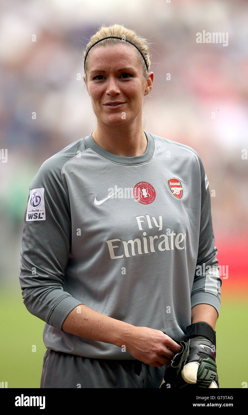 Emma byrne arsenal cup hi-res stock photography and images - Alamy