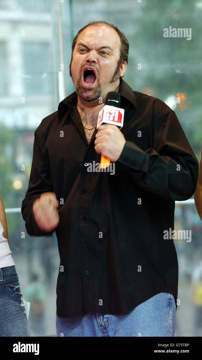 Actor shaun williamson guest appearance on mtvs trl hi-res stock ...