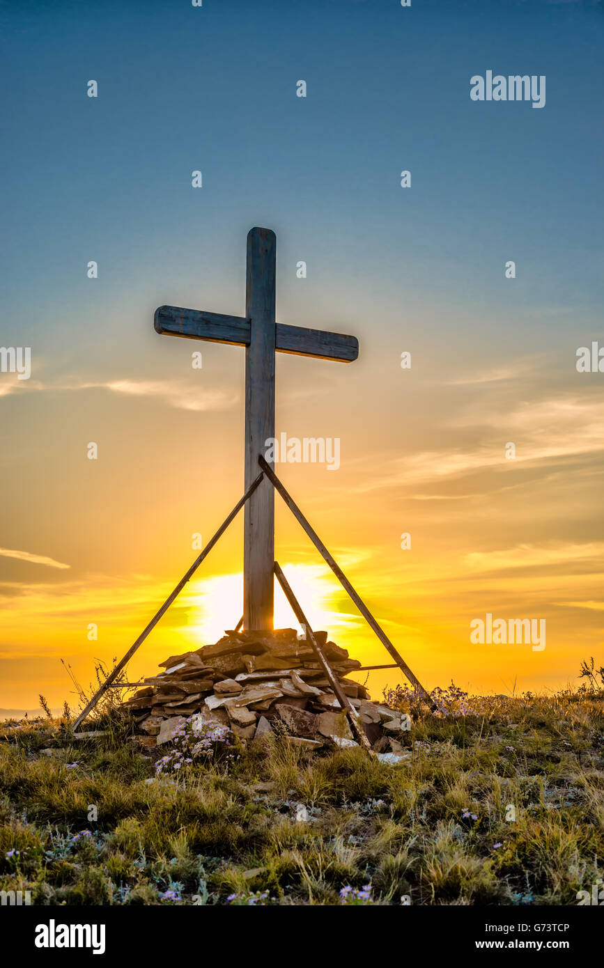 Christian wooden cross on hill Stock Photo - Alamy