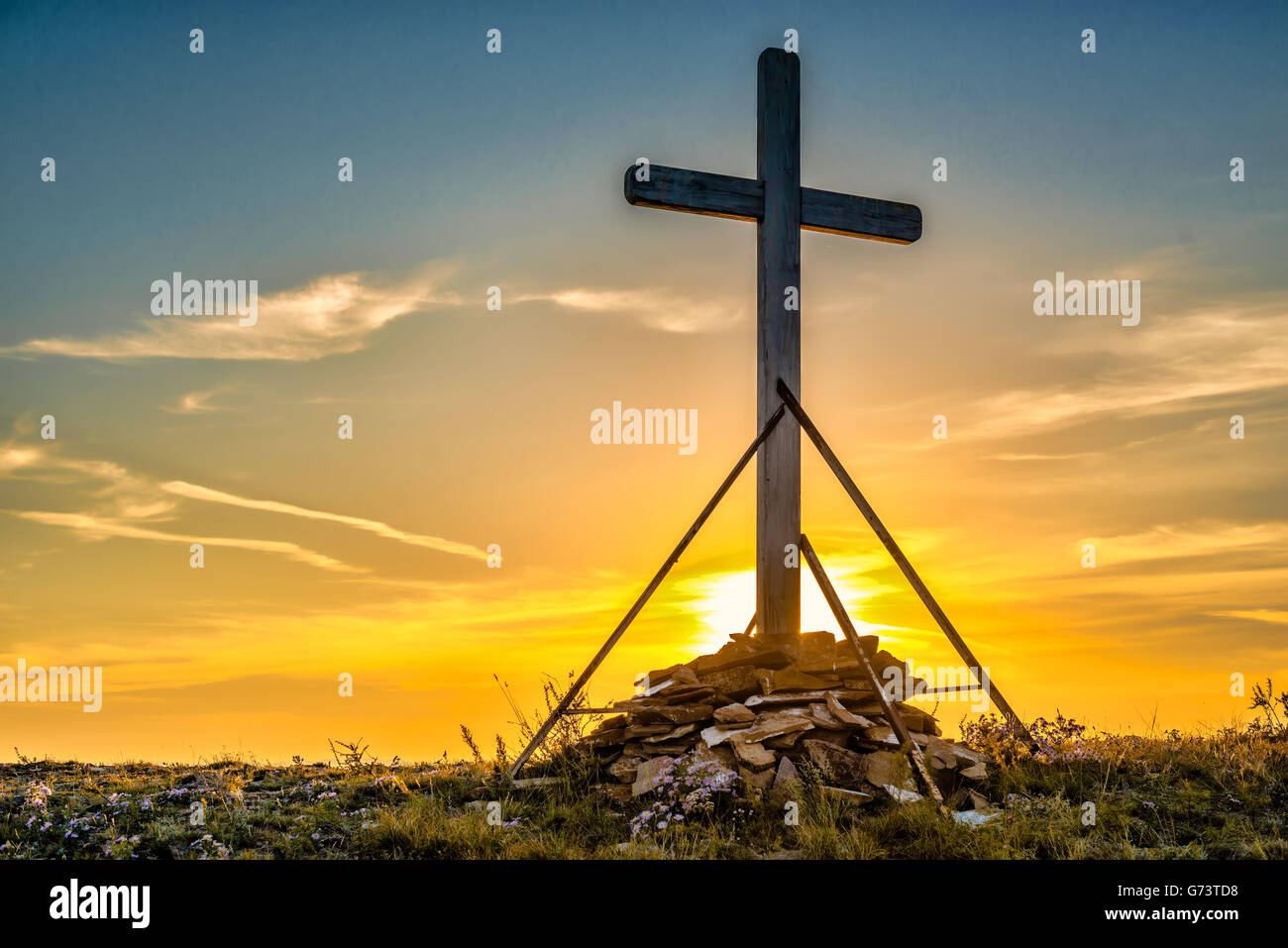 Christian wooden cross on hill Stock Photo - Alamy