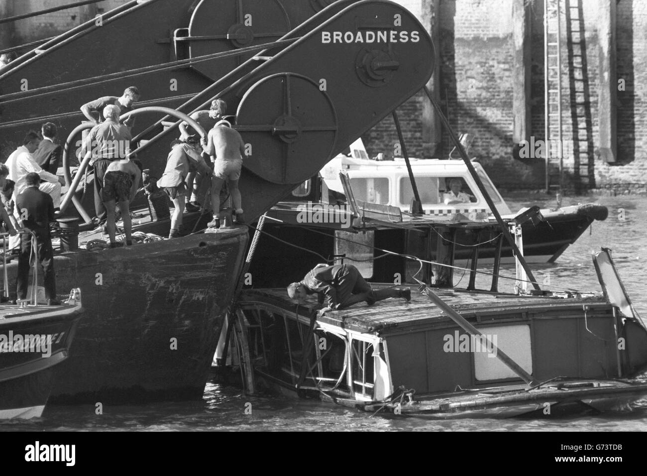 Thames pleasure boat Black and White Stock Photos & Images - Alamy