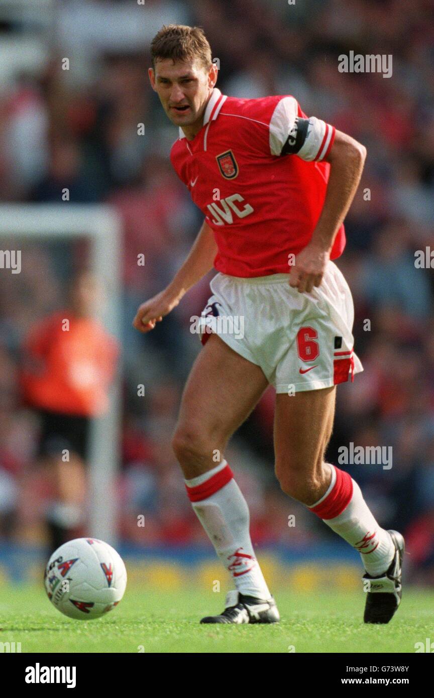 Tony adams arsenal hi-res stock photography and images - Alamy