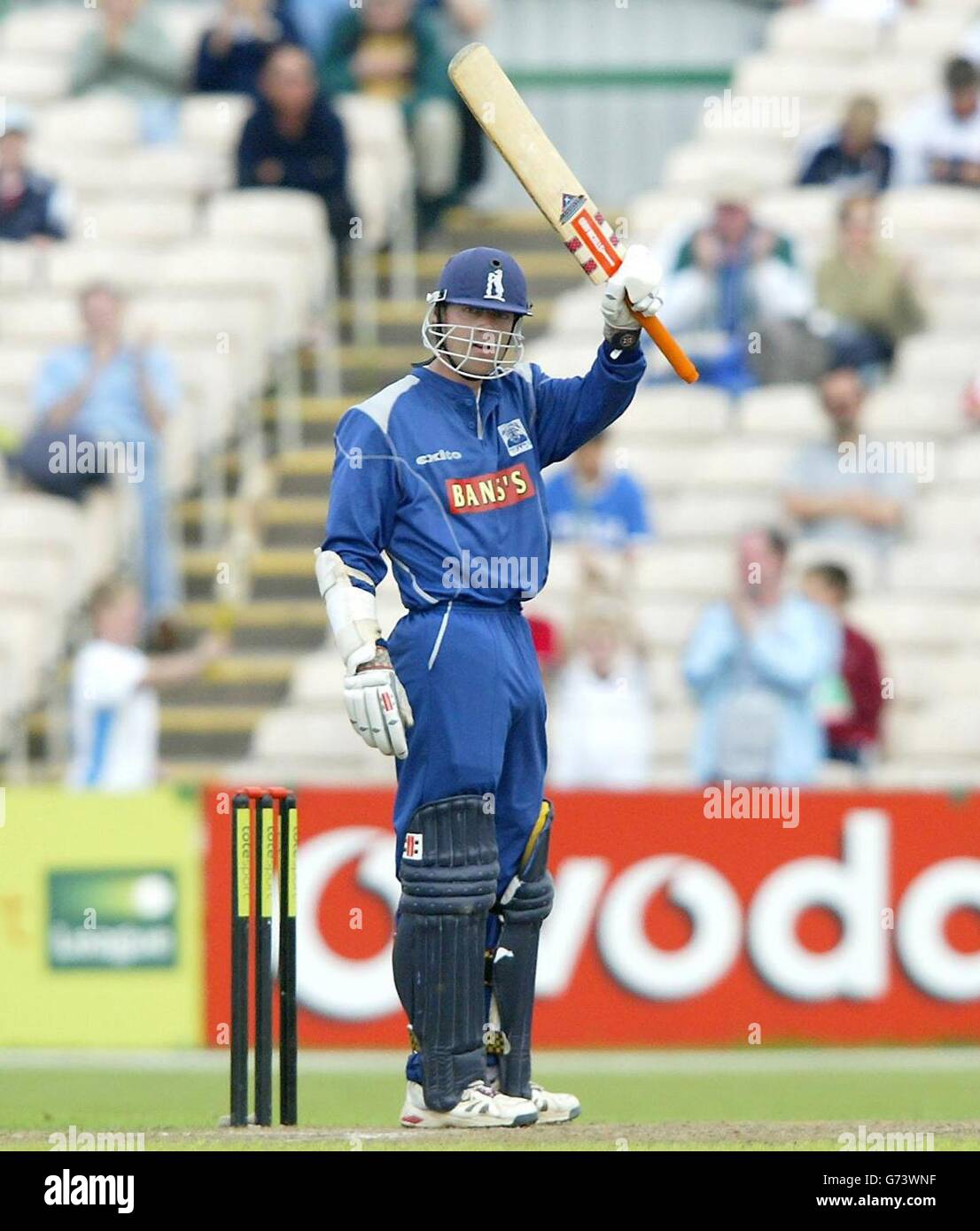 Nick knight cricket hi-res stock photography and images - Alamy