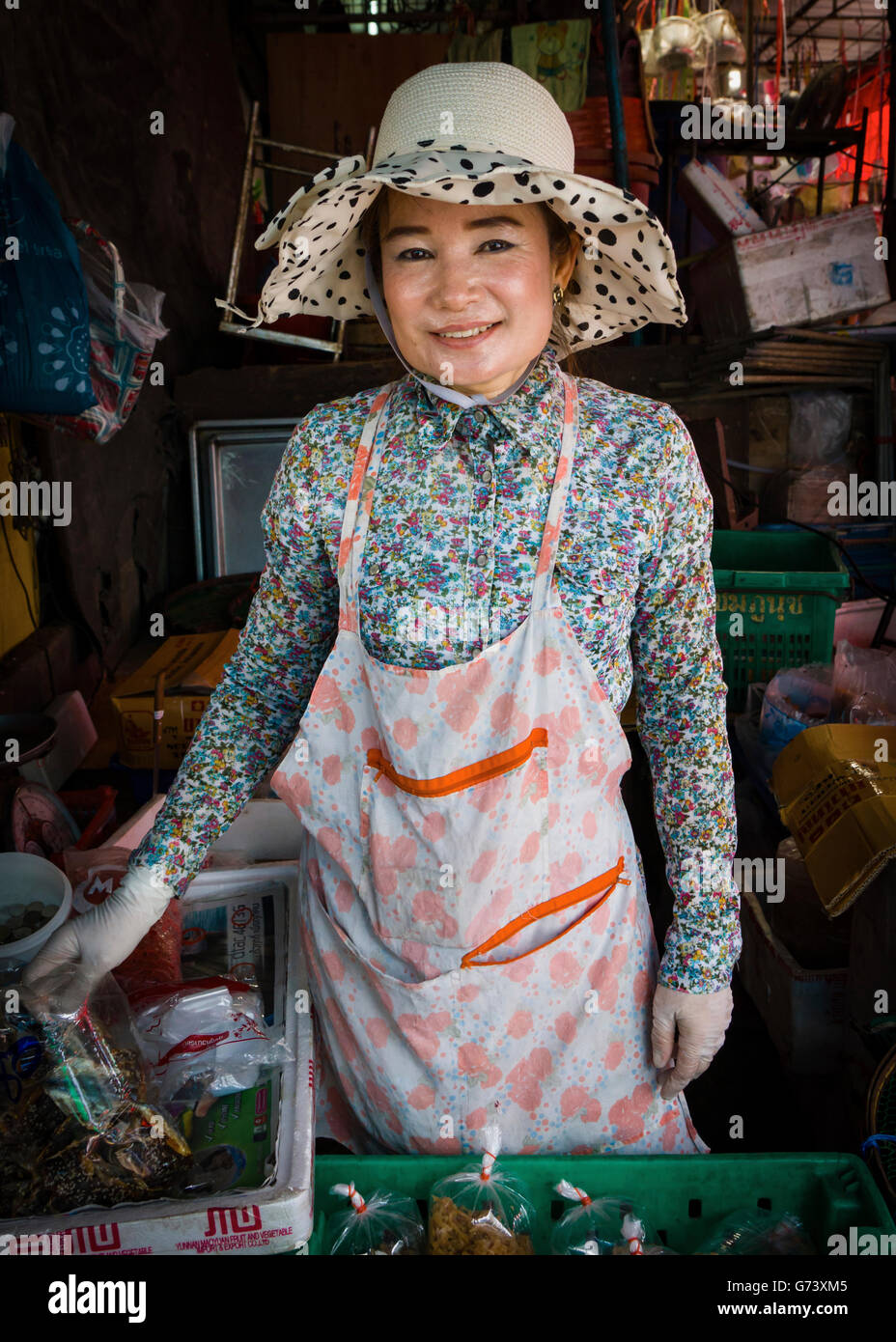 Beautiful middle aged thai woman hi-res stock photography and images ...
