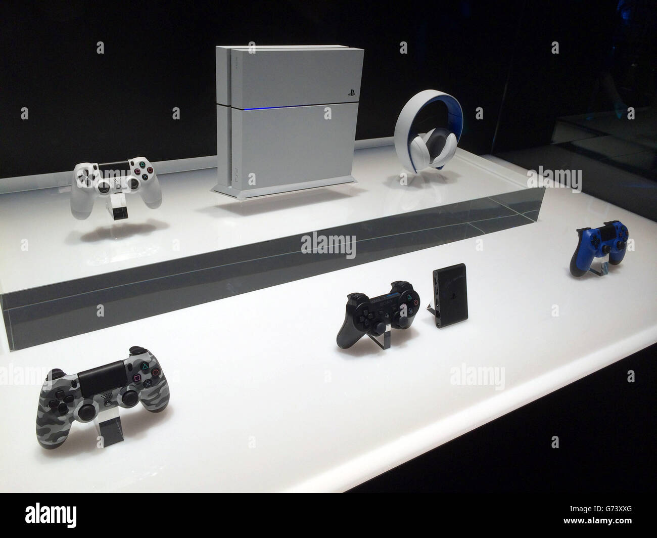 E3 gaming conference Stock Photo - Alamy E3 gaming conference Stock Photo - Alamy