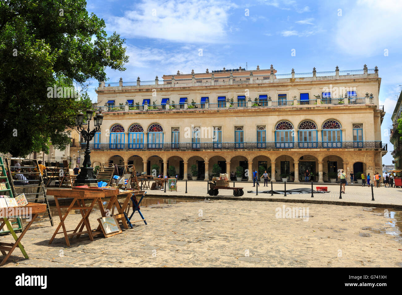 Hotel Santa Isabel, Spanish colonial style hotel in Plaza de Armas, La ...