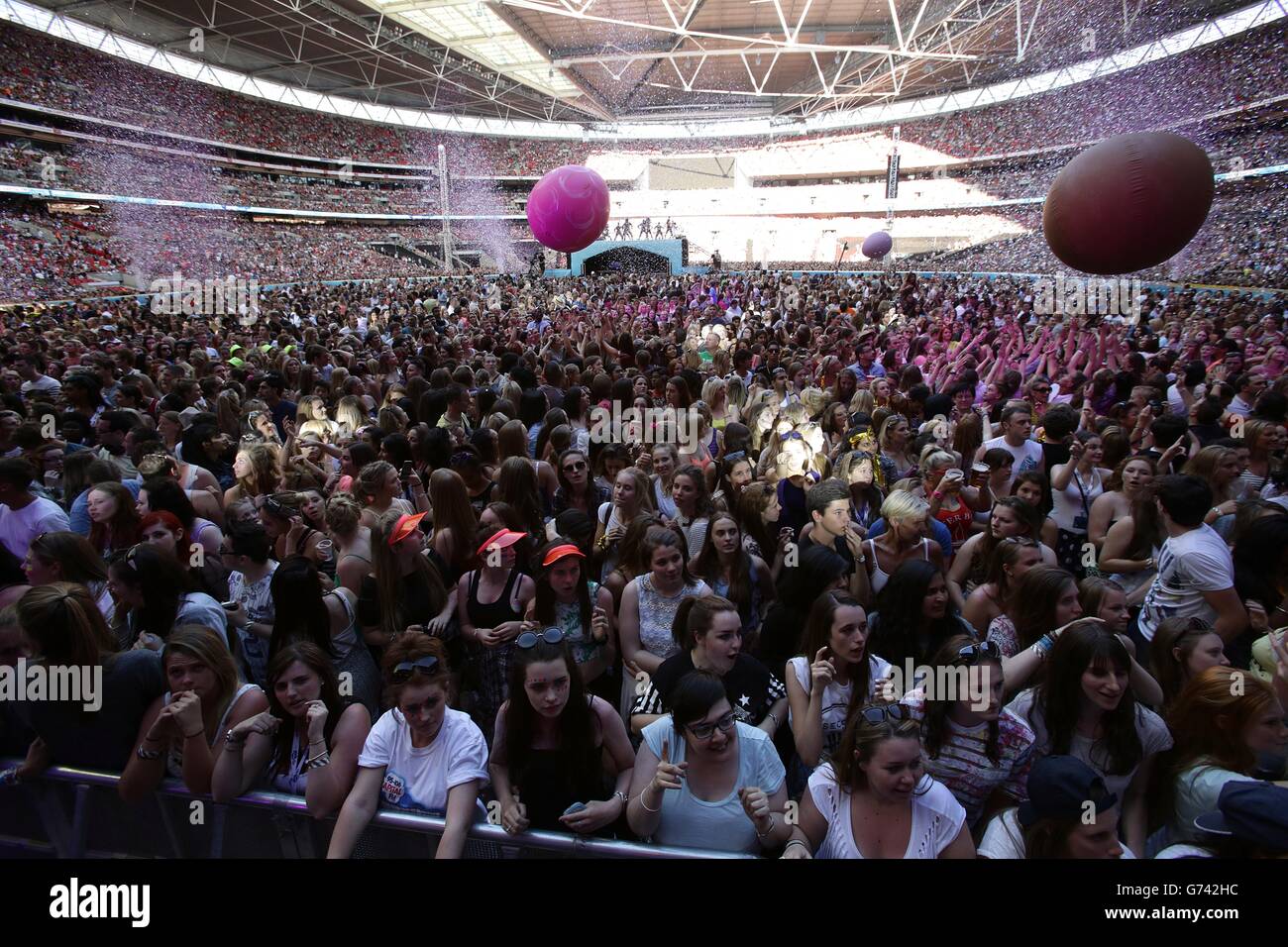 Giant inflatables above crowd capital fms summertime ball wembley ...