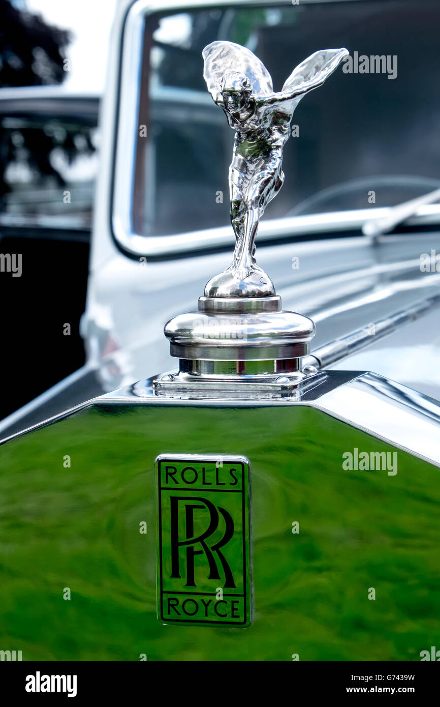 Rolls Royce Silver Lady Mascot Stock Photo - Alamy