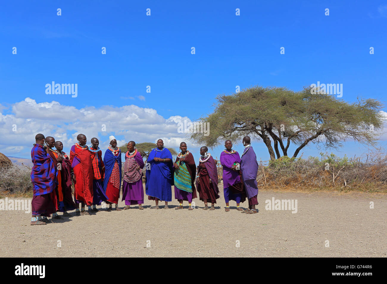 ritual dance, women, Tanzania, Africa Stock Photo - Alamy