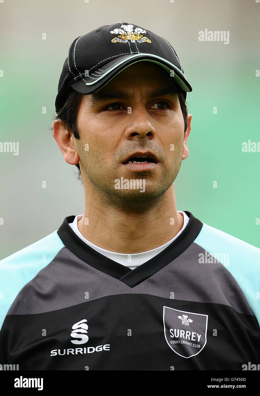 Cricket head head shot cap hi-res stock photography and images - Alamy