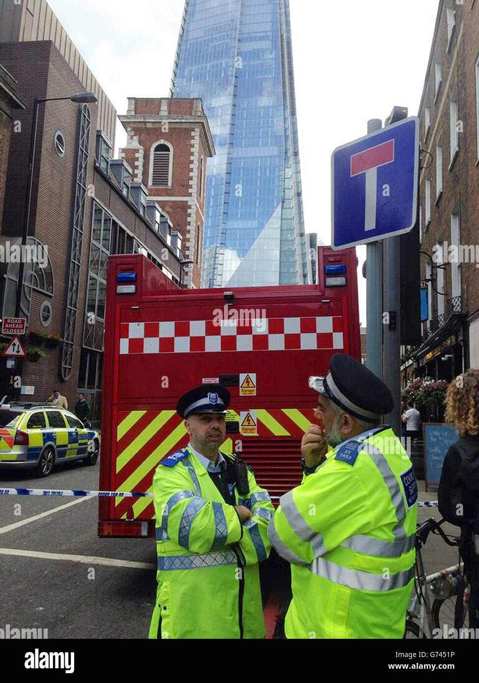 Firefighters evacuate the Shard Stock Photo - Alamy